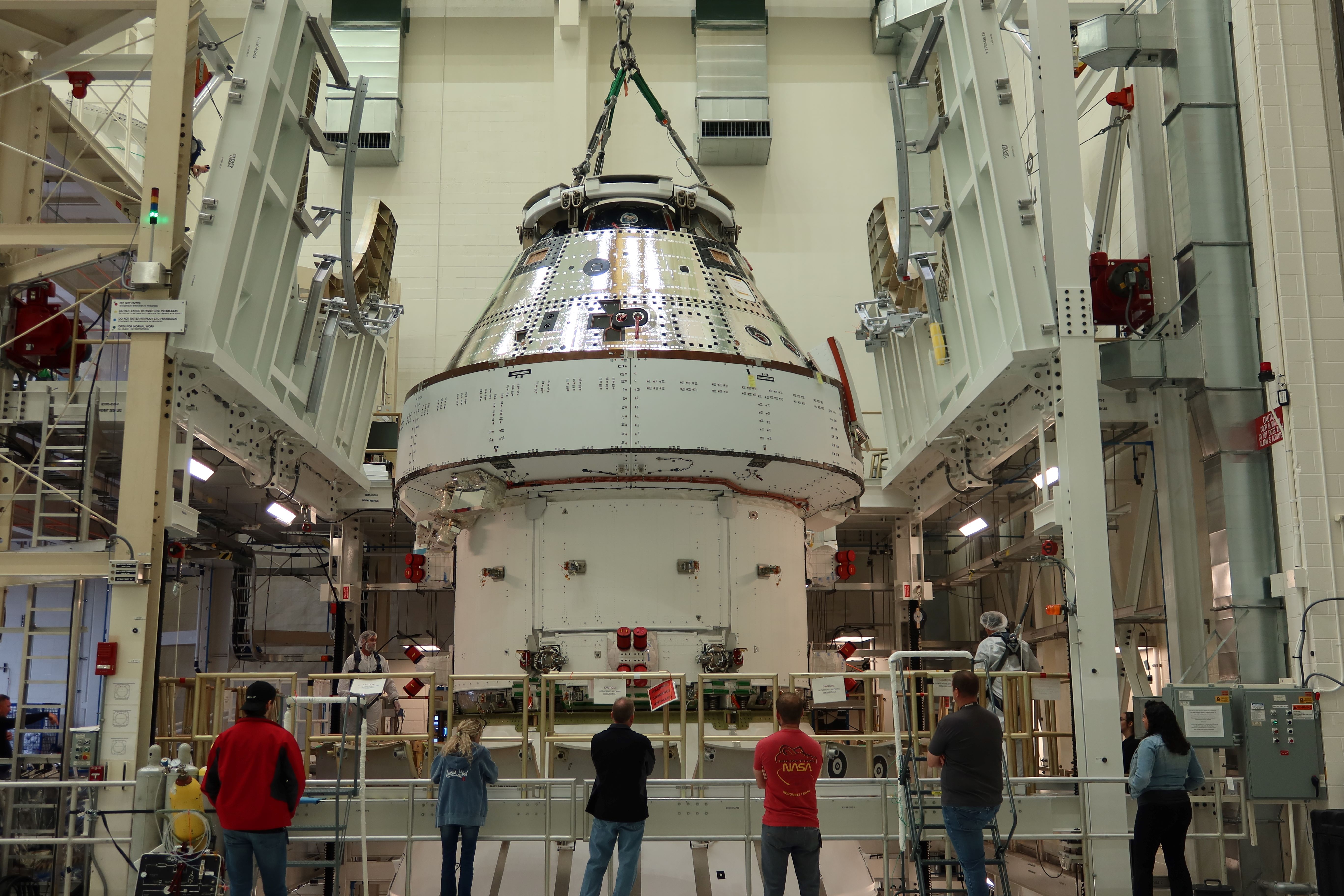 Orion crew module for Artemis II - Canadian Space Agency