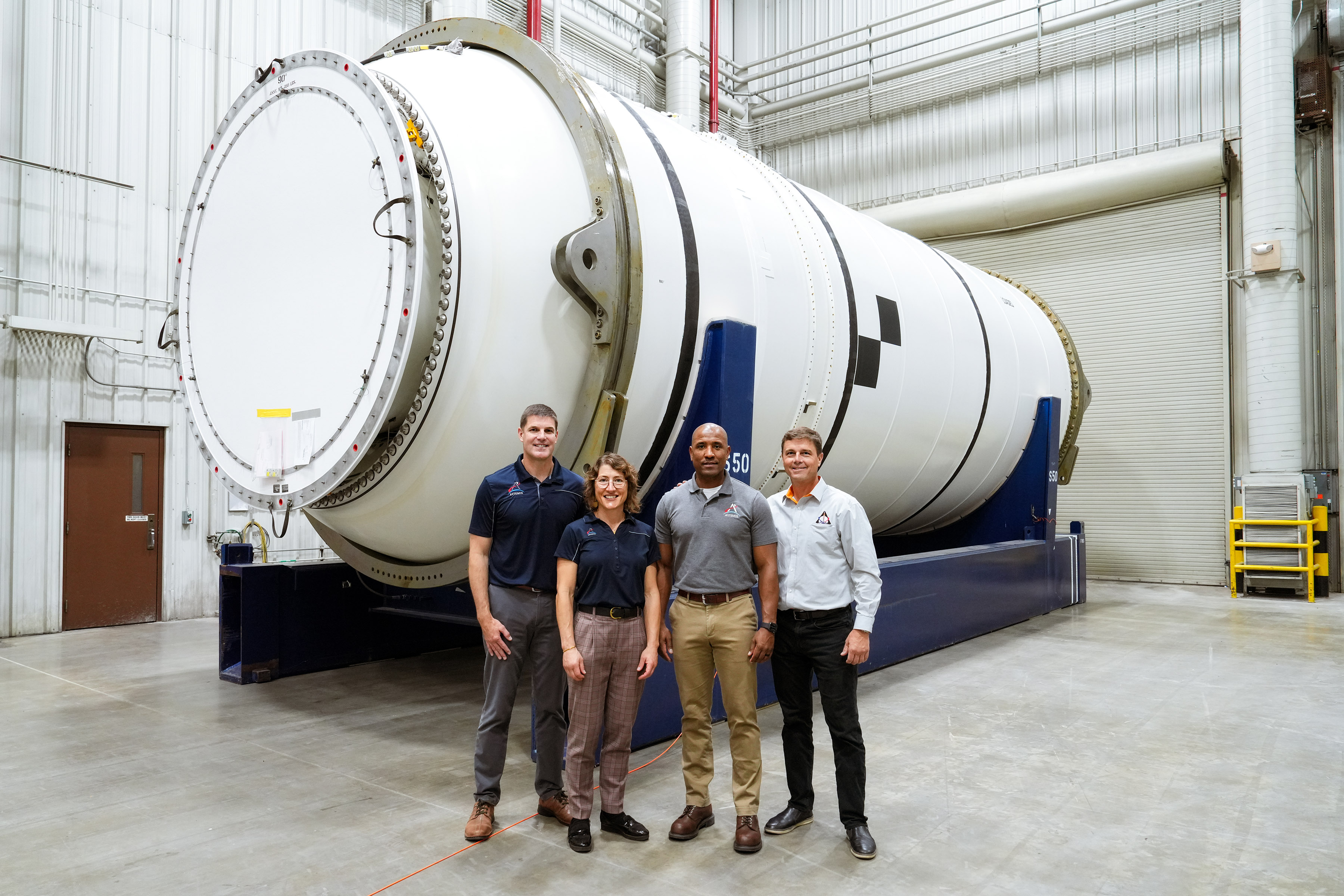 Rocket power: the solid rocket boosters - Canadian Space Agency
